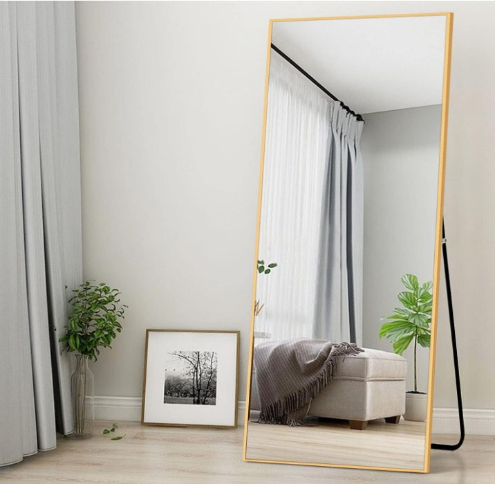 Stylish Gold Full Body Mirror - Free-Standing Design – Hola furniture